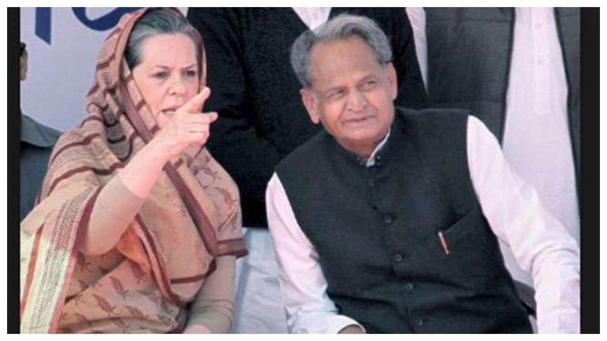 सीएम अशोक गहलोत ने गाइडलाइन की अनदेखी कर खड़गे के लिए वोट मांगे, कुर्सी बचाने की रणनीति का ...